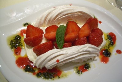 Strawberry vacherin